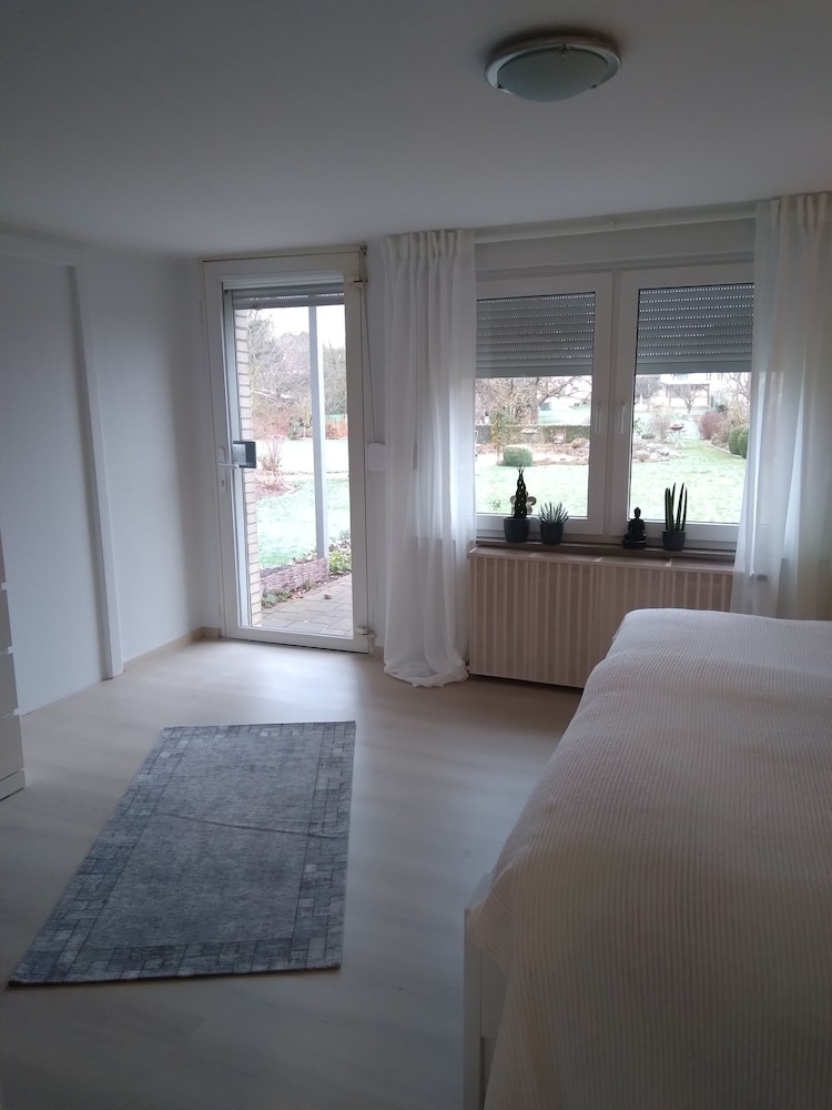 Ferienwohnung Im Schönen Weserbergland - Höxter, Lüchtringen - Holzminden