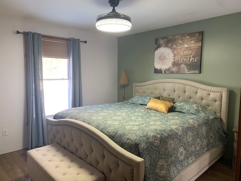 Cozy House 30 Min To Stowe, 30 Min To Smugglers Notch, 30 Min To Jay Peak - Hyde Park, VT