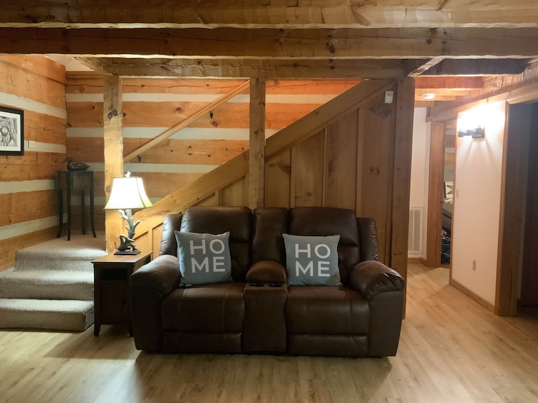 Cabin By The Creek Sleeps 8 On 3 Beautiful Acres - Close To Town And Activities - Norris Lake, TN