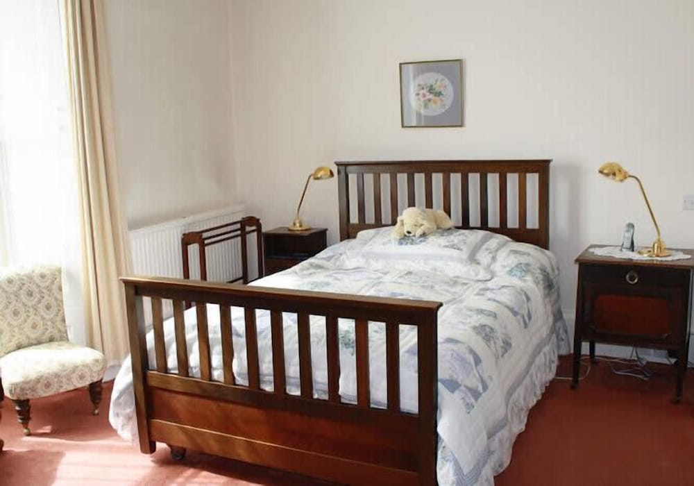 Perfectly Located For Town And Beach - Victorian Terraced House Near East Beach. Sleeps 7 - North Berwick
