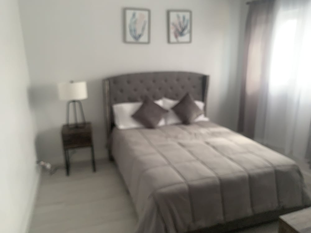 Modern Townhouse Near Beach And Grocery Store - Nassau