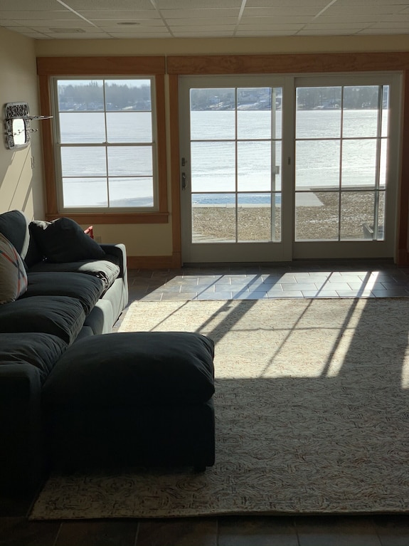 Gorgeous Newer Home On Newton Lake\/crystal Lake Near Elk Mountain Ski Resort. - Pennsylvania