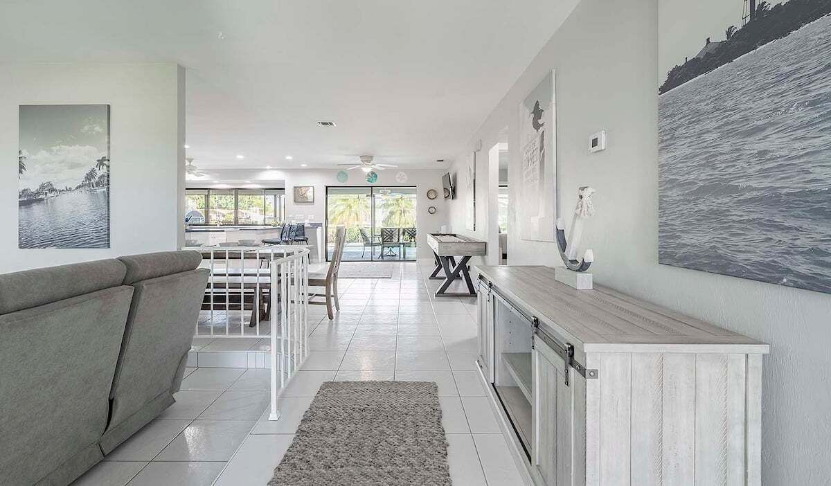 Island Time-gulf Access Pool Villa With 3 King Beds - Pine Island, FL