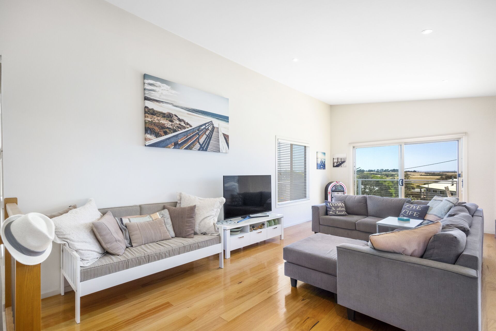 Bayview Retreat - A Perfect Spot For Your Next Family Beach Holiday - Melbourne
