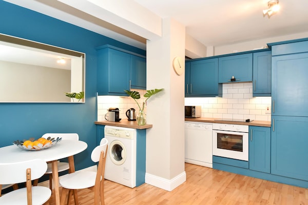 Apartment 294 - Clifden - Sleeps 4 Guests In 2 Bedrooms - Clifden