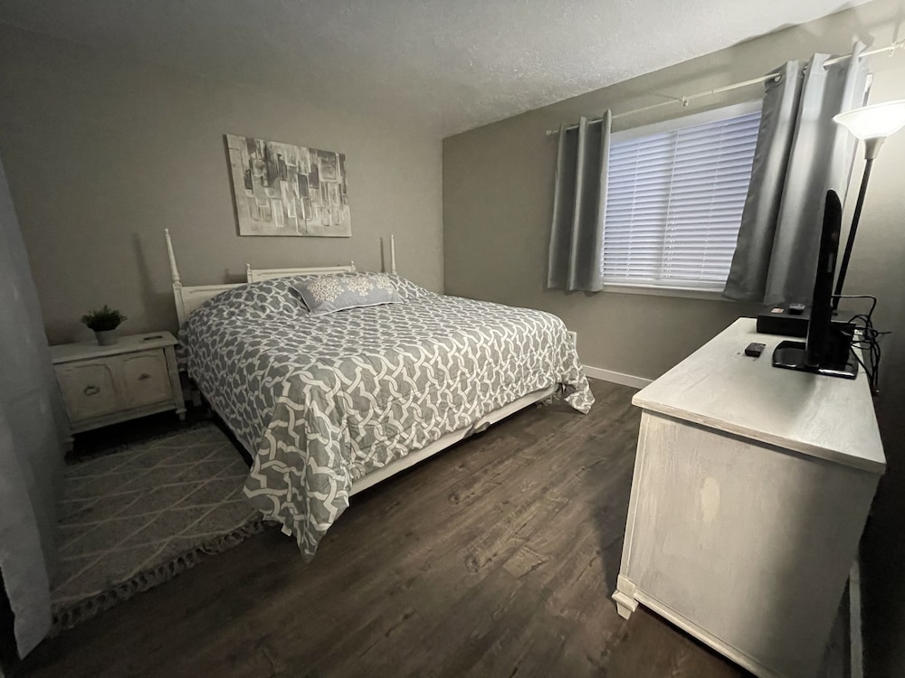 Fully Remodeled, Next To Ski Lift, Very Spacious - Angel Fire, NM