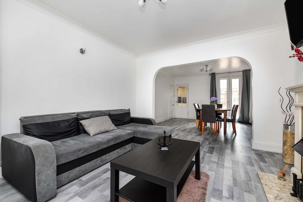 4br-10guests-parking-garden - Colchester Castle