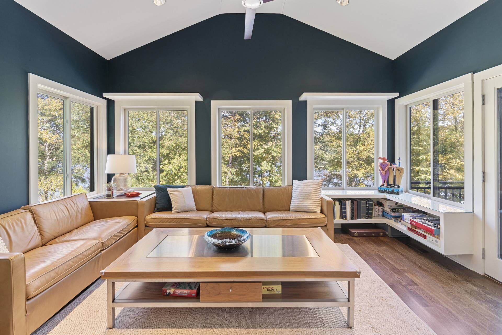 Sunny Days W/ Lakeview, Seasonal Pool, Hot Tub, Close To Dining, Shopping, Town - Connecticut