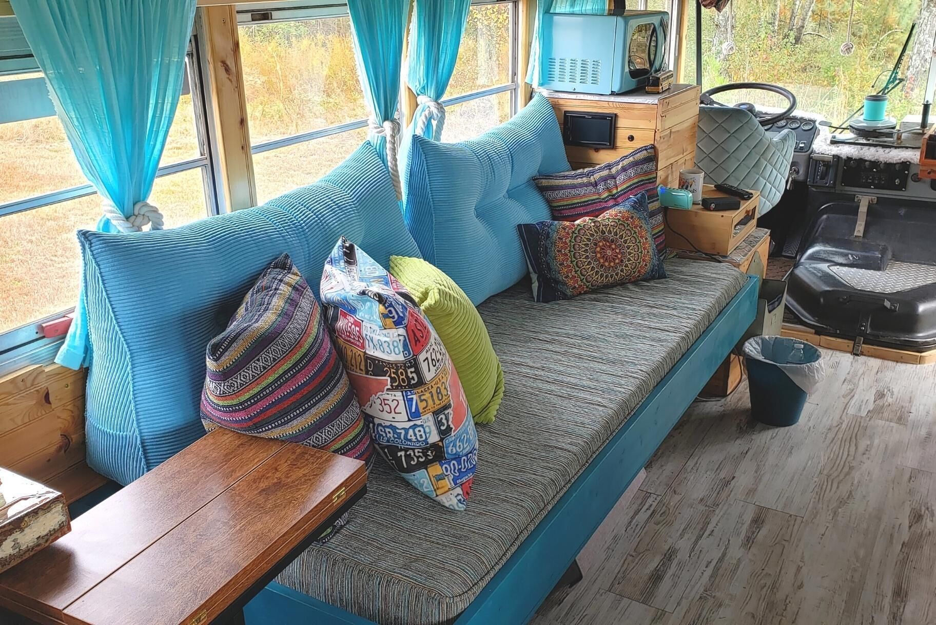 Skoolie Glamping - Alabama