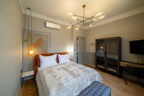 Quarto Standard | Lençóis de algodão egípcio, roupa de alta qualidade, secretária