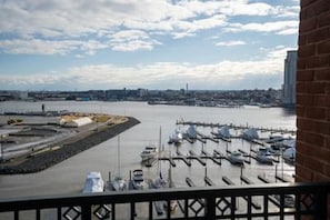 Apartamento, 2 quartos | Varanda