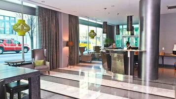 Apartamento, 2 quartos | Lobby