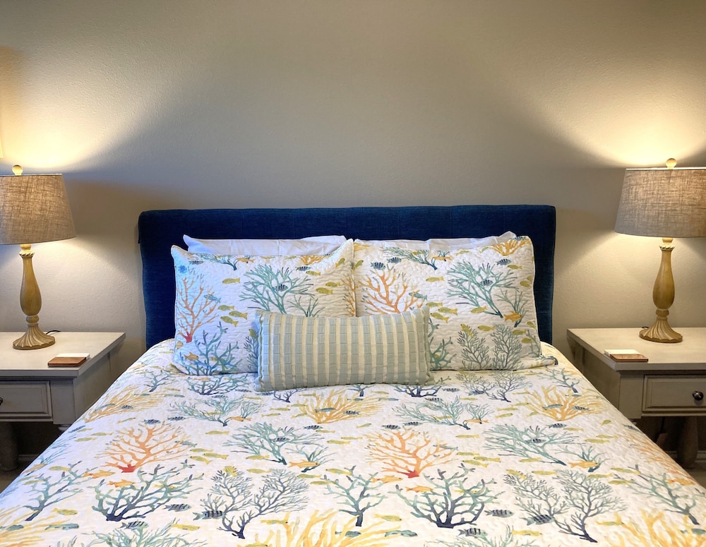 Quiet Beachview End Unit In Legacy Tower 2 -309 - 3 Bedroom 3 Bath Condo - Gulfport, MS