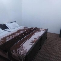 Quarto casal standard | Wi-Fi de cortesia, roupa de cama