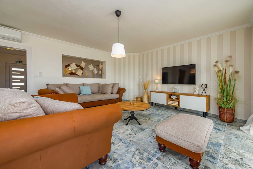 Villa Regina Bianca With Pool - Sevid