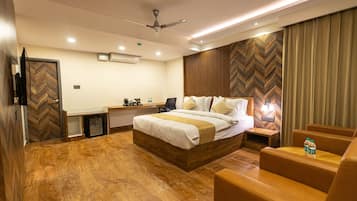 Quarto executivo | Frigobar, cofres nos quartos, escrivaninha, Wi-Fi de cortesia