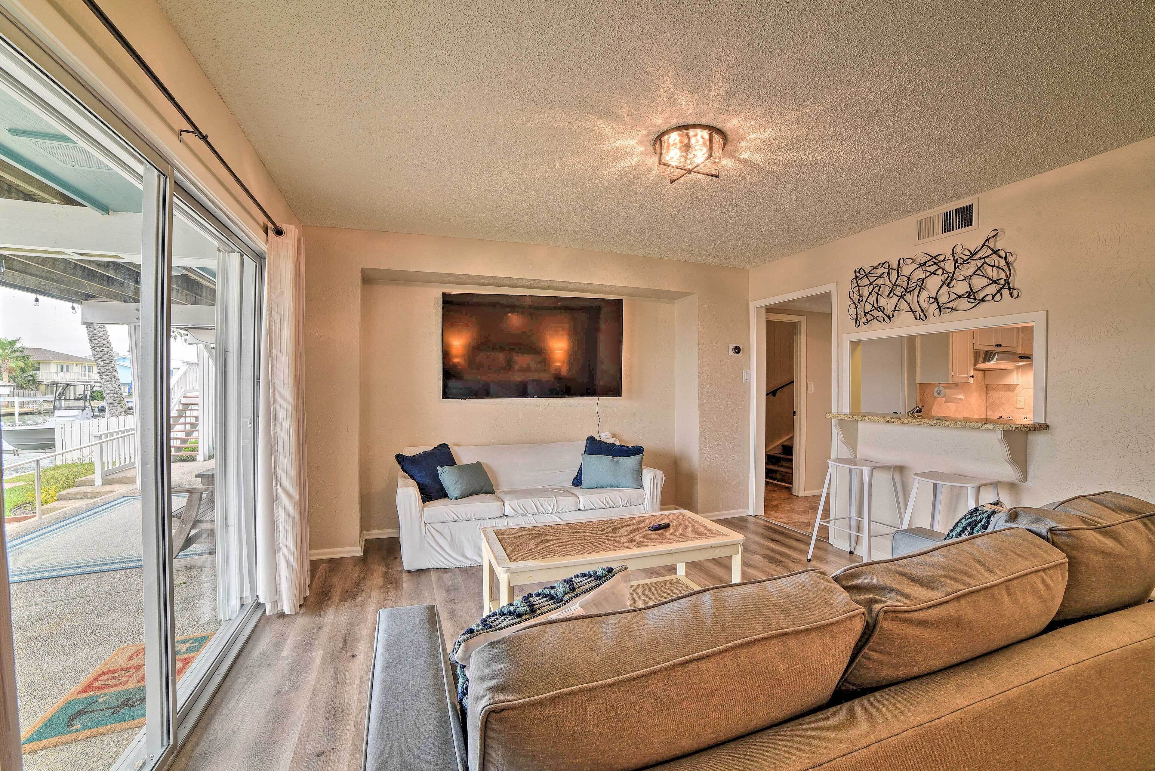 Private Dock: Charming & Spacious Rockport Abode! - Rockport