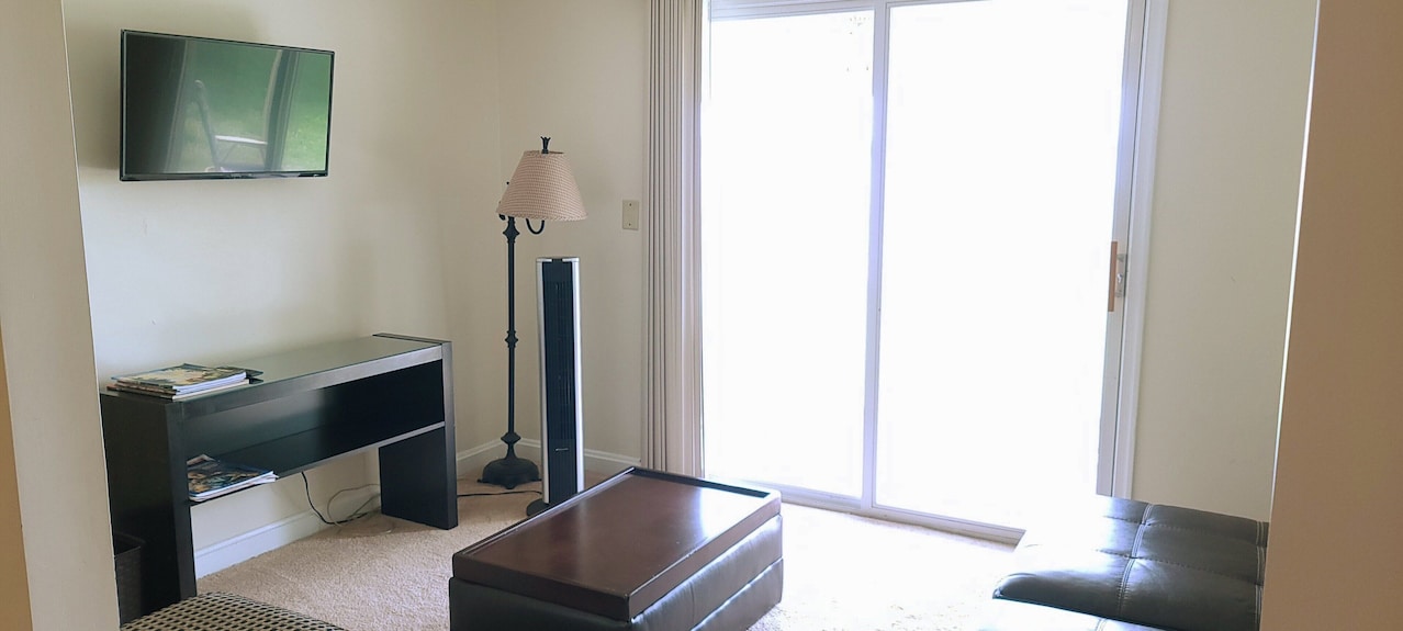 Bright And Airy Waterfront Getaway - Running Hare Vineyard, Prince Frederick