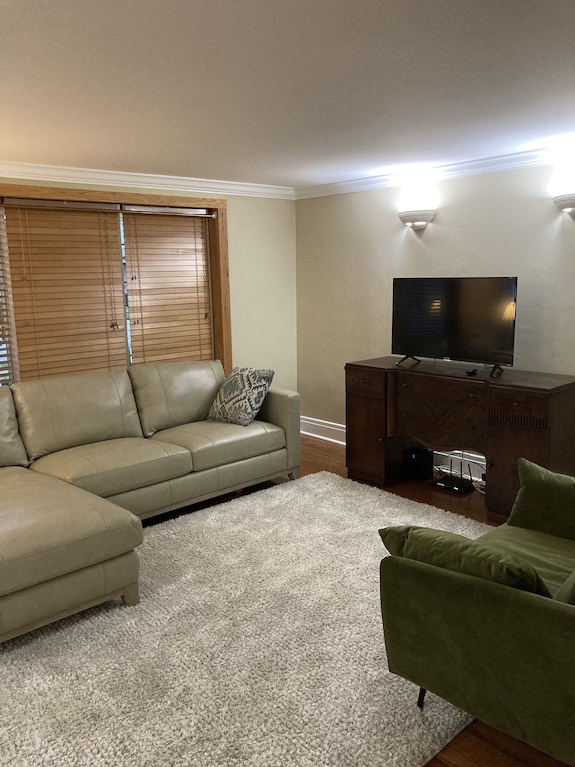 Buffalo, Ny 3 Bedroom Village Home By Carol - Akron, NY