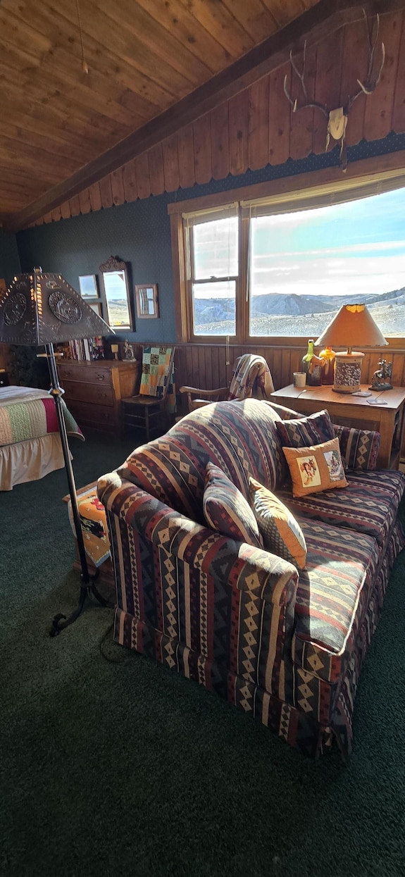 Stargazer Bunkhouse- Meeteetse, Wyoming - Wyoming