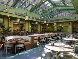 Pequenos-almoços, almoços, jantares servidos, cozinha mediterrânica 