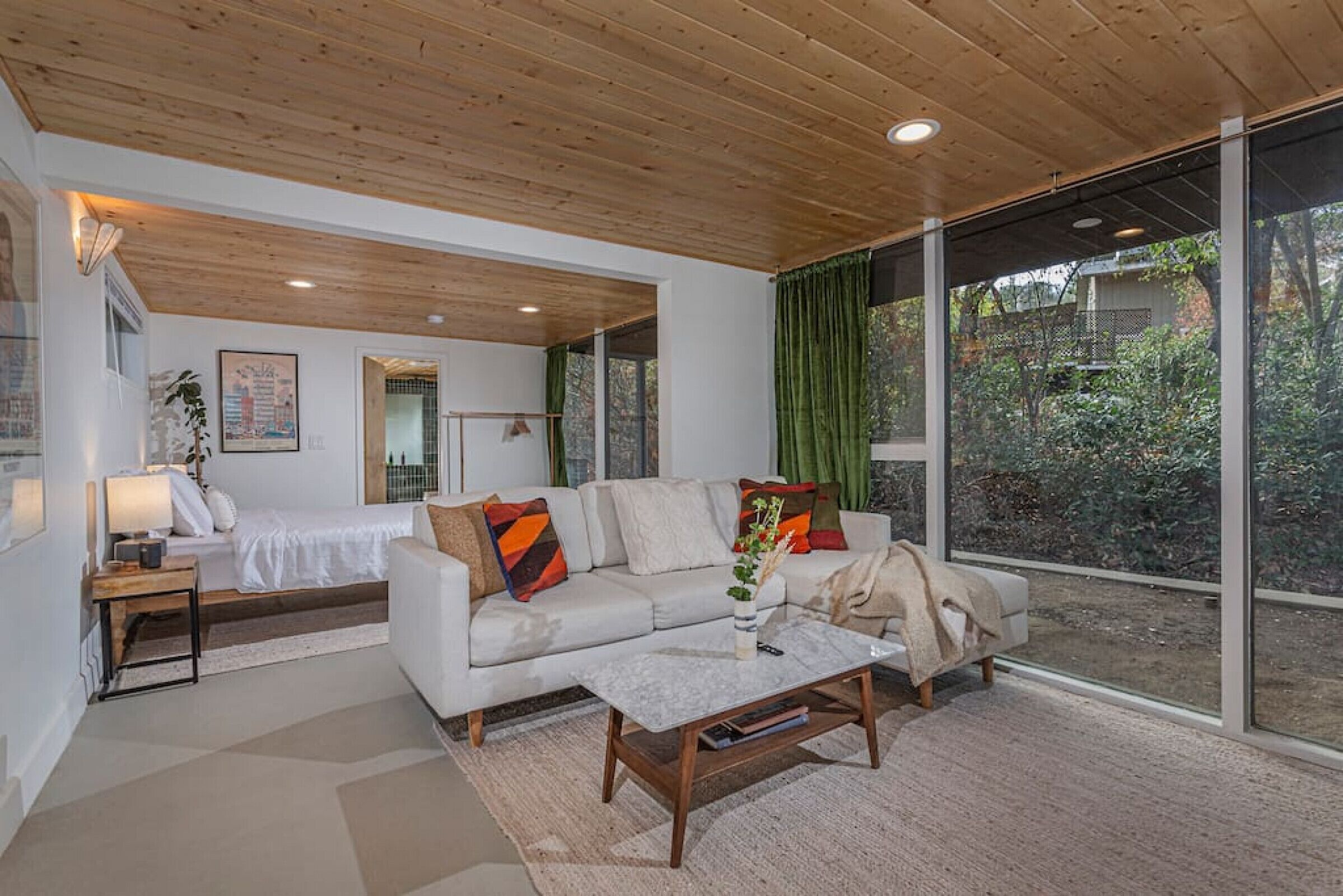 Beautiful Fully Renovated Mid-centruy Modern Home! - Three Rivers, CA