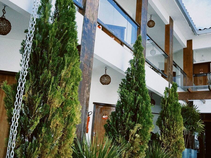 Televisor de 32 polegadas com canais por cabo