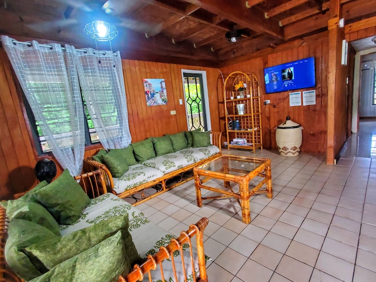 Grand Chalet, Private Pool, Ac, River Access, Pool Table Bbq Wifi Parking - Porto Rico