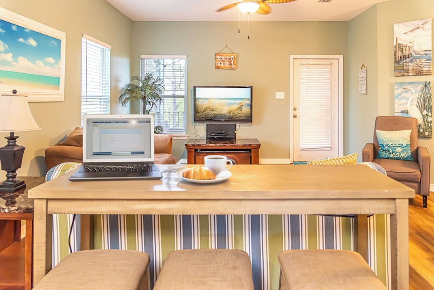 Sandy Feet Retreat Beach Cottage With Pools And Beach Access - Alabama