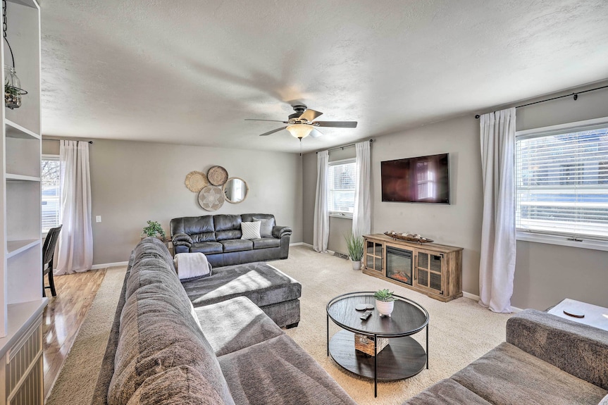 Sioux Center Split-level Home W/ Game Room! - 아이오와