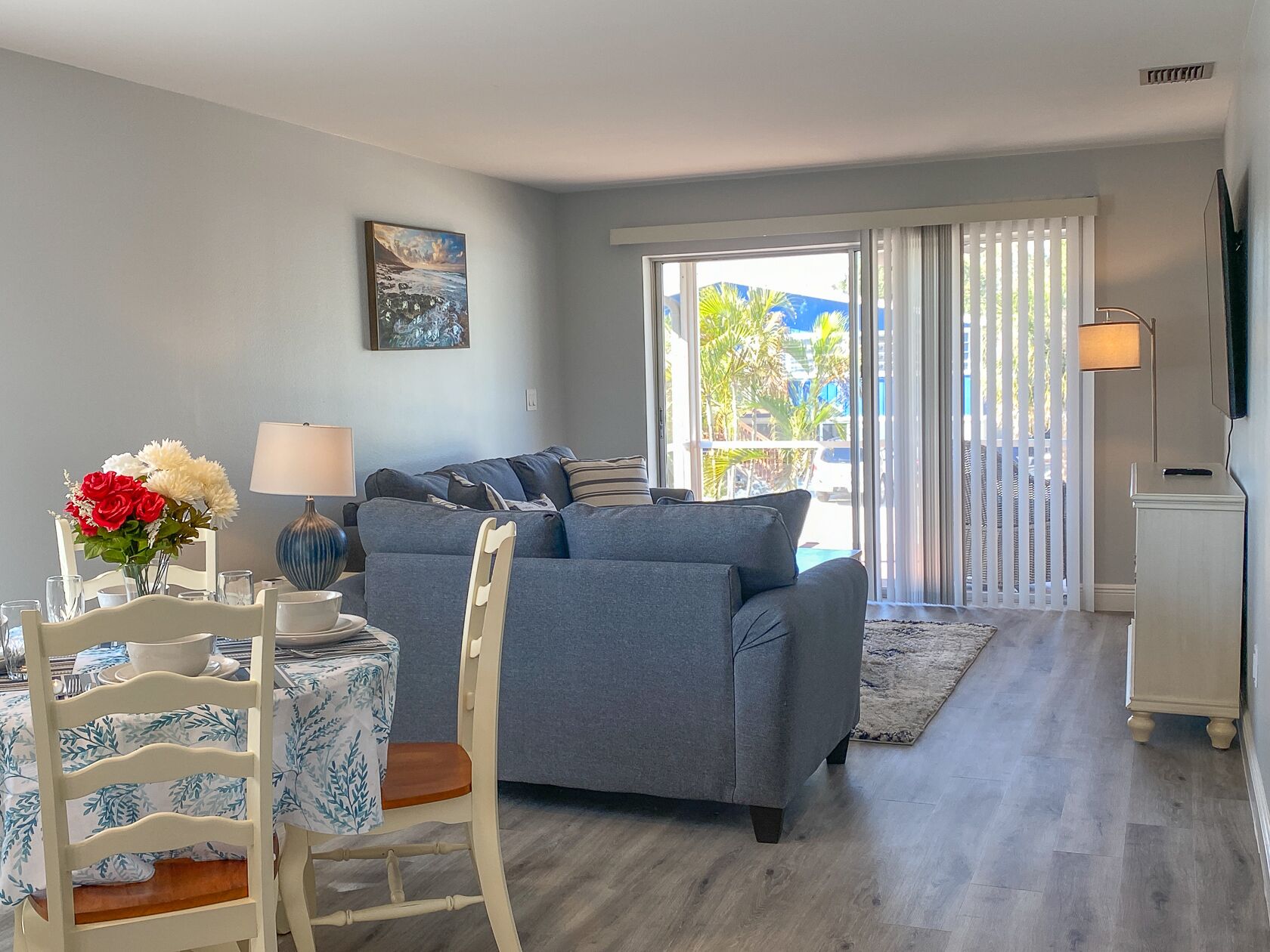 Spacious Beach Retreat, Steps To Sugary Sand, Conveniences And Fun! - Fort Myers Beach, FL