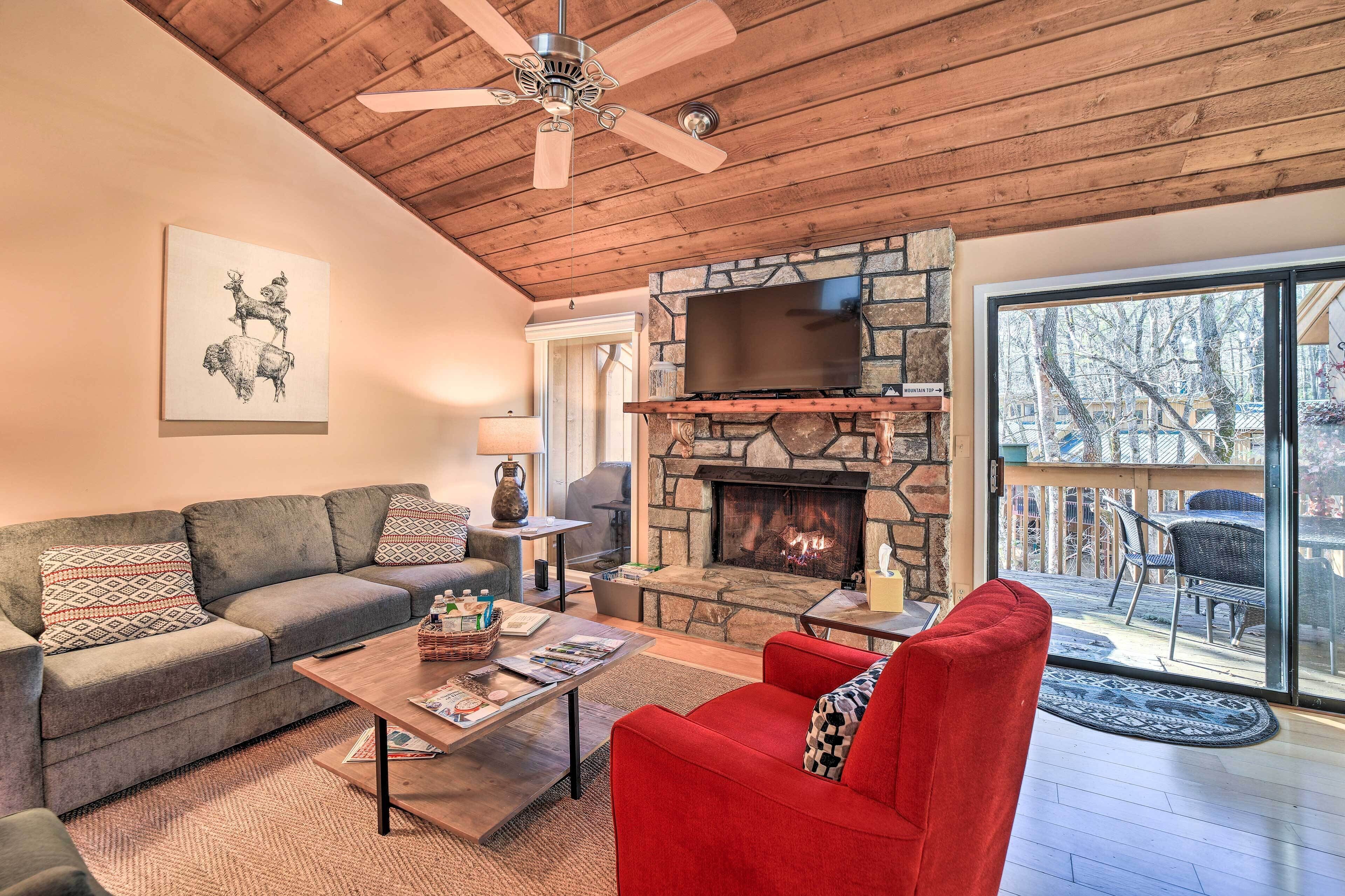 Sunny Sapphire Townhome W\/ Resort Amenities! - Cashiers, NC