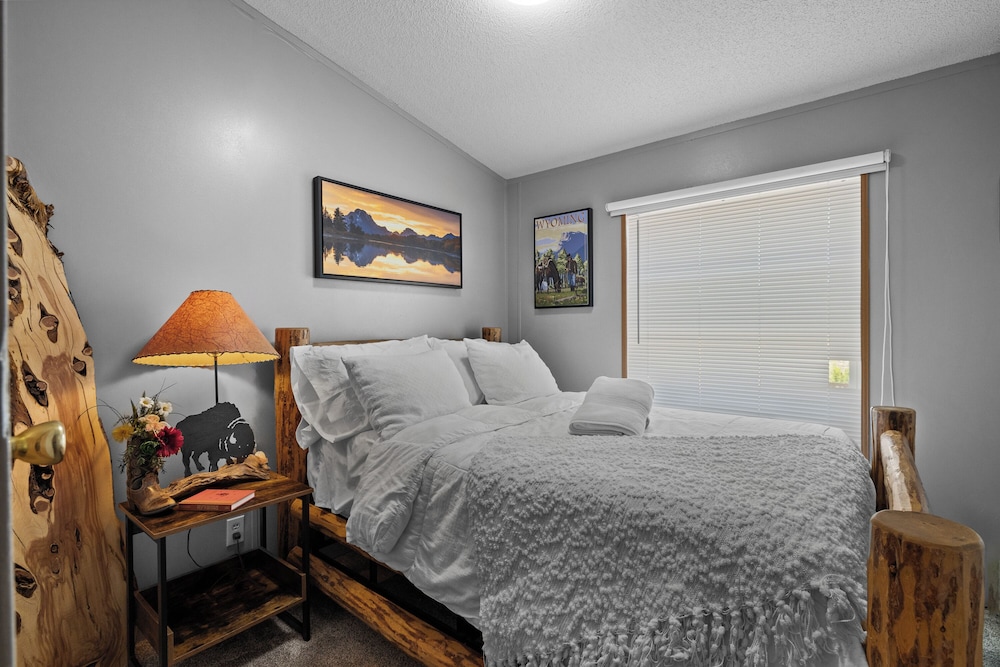 ❤'Where The Fisherman Stay', 4b/2b, Pools One Minute, Pets, A+ Amenity-rich - Thermopolis, WY