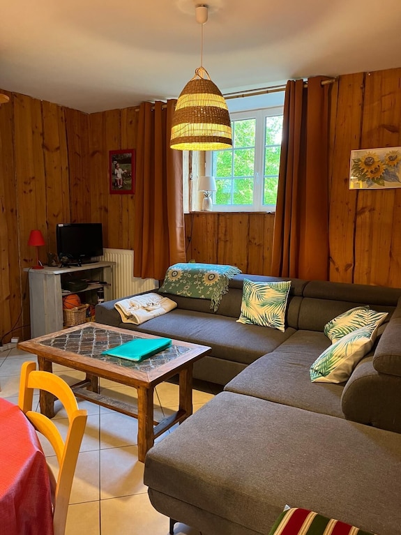 Gite Charmant Dans La Baie Du Mont-saint-michel, Calme, Jardin Privé, 3 Chambres - Normandie