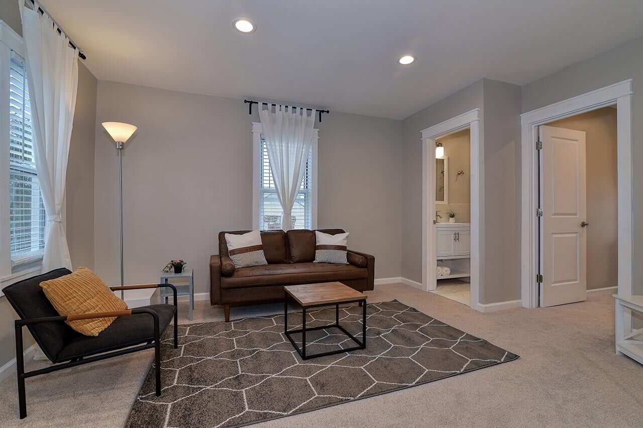 Modern All-new, Near Downtown, Private Parking - Walking To Children Hospital - Pittsburgh