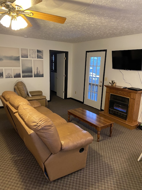 Cabin 5 Fall Asleep To The New River's Song - Virginia