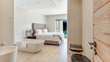 Apartamento, 3 quartos, sacada, vista para a cidade | 3 quartos