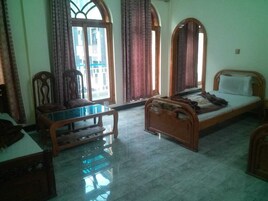 Quarto casal standard | Wi-Fi de cortesia, roupa de cama