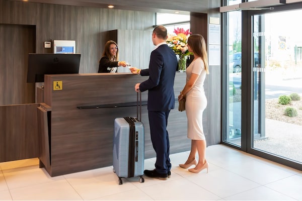 Hôtel Roi Soleil Prestige Plaisir - St Quentin - Trappes