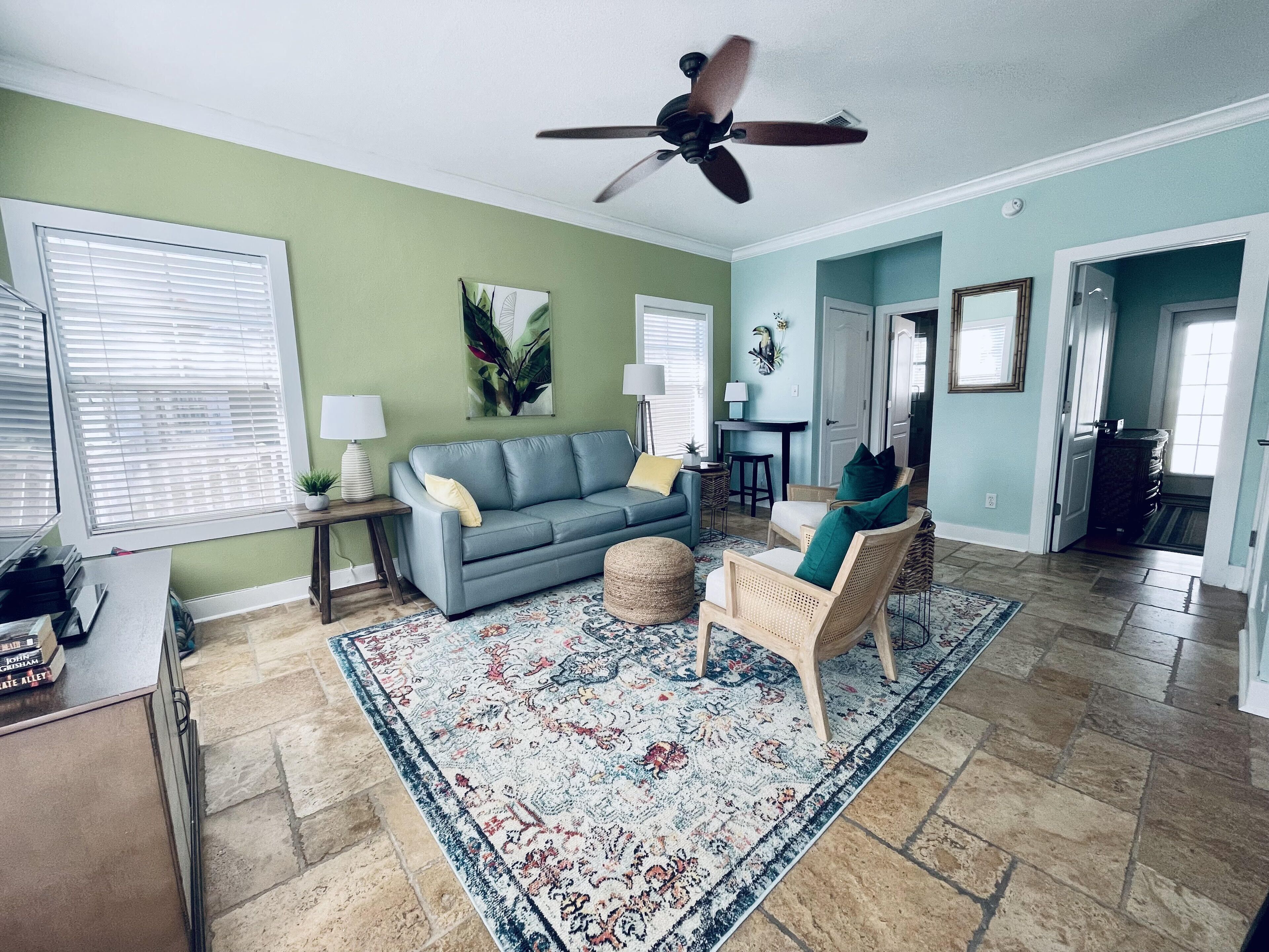 Poolside Retreat 1br/1ba Condo - Perdido Key, FL