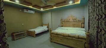 Quarto Triplo Standard | Wi-fi grátis, roupa de cama fornecida 