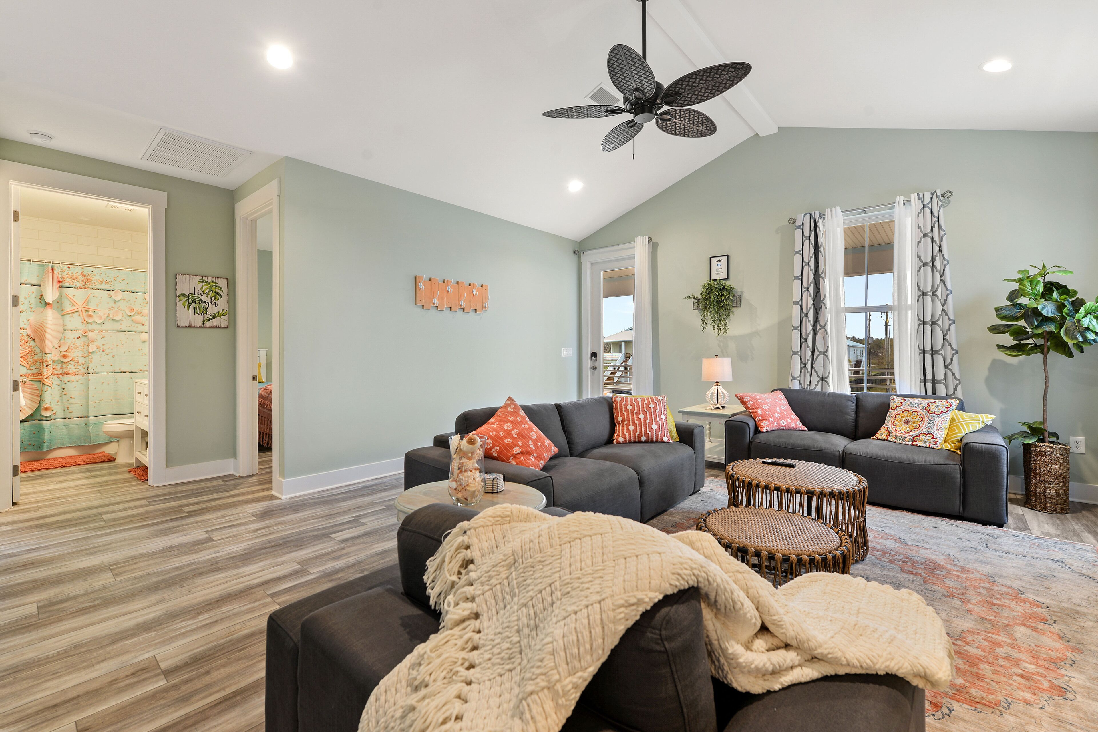 A Hidden Coastal Gem:  Beach Home With Amazing Gulf Views & Game Room - Biloxi, MS