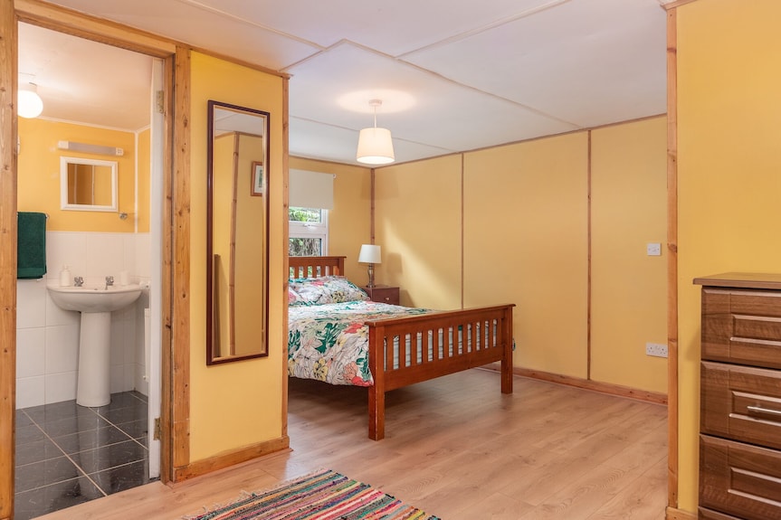 Large Wood Cabin 5 Min Drive To Inch Beach On The Wild Atlantic Way In Co Kerry - Irlanda