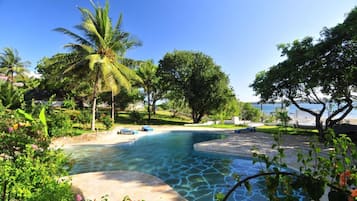 Piscina exterior