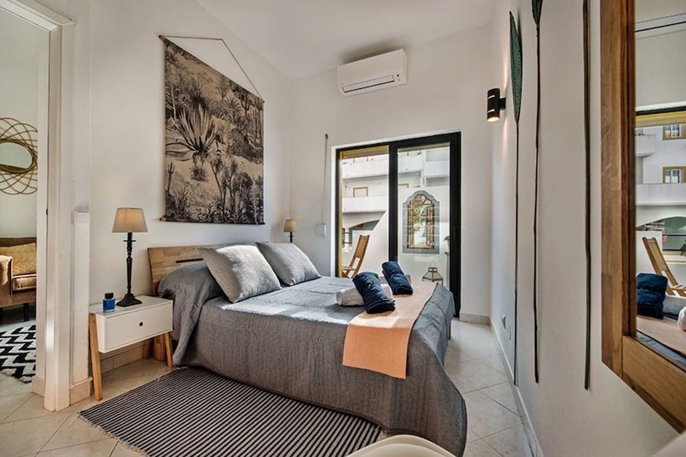 212 Aroura Sol Beautifully Renovated Apartment - Lagoa