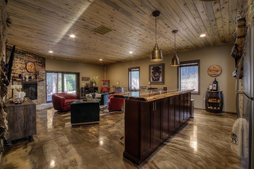 Stunning Home On 7 Acres With 5400sf Of Indoor/outdoor Living Space - Mount Rushmore National Memorial