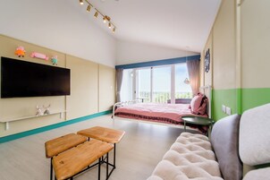 Quarto Duplo, varanda, vista para o mar | Com mobília individualizada, roupa de cama fornecida