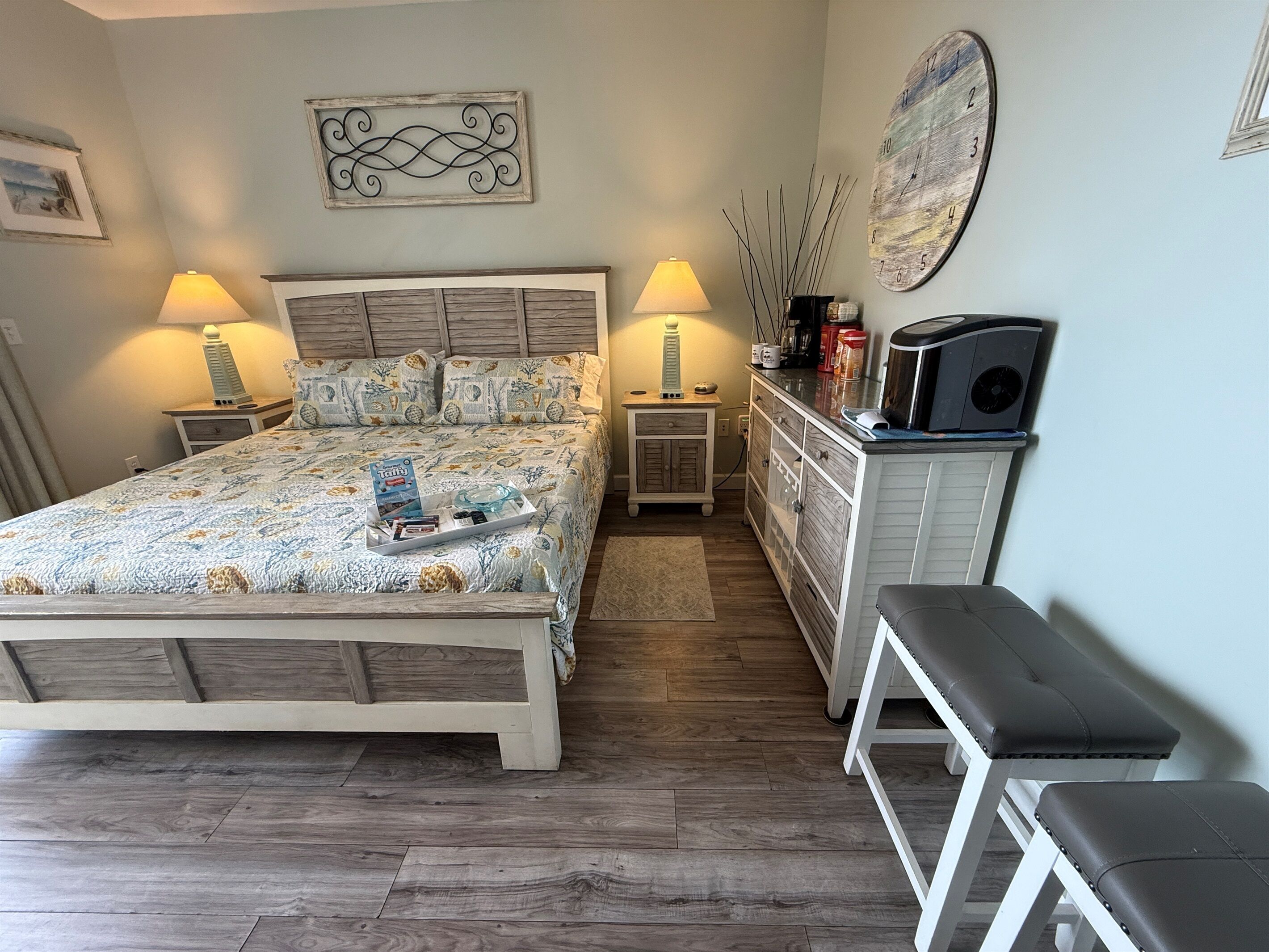 Pier Serenity **Beachfront Corner End Balcony** Sleeps 2 - Panama City Beach, FL
