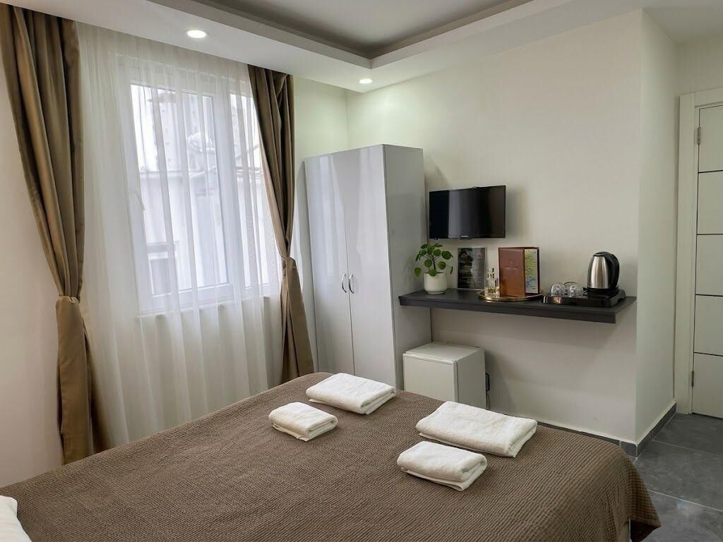 Quarto Standard | Minibar, cofre no quarto, cortinas/cortinados opacos 