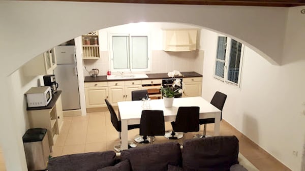 Homerez - Villa A 5 Km De La Playa Para 25 Pers. Con Piscina En Saint-benoît - Reunión